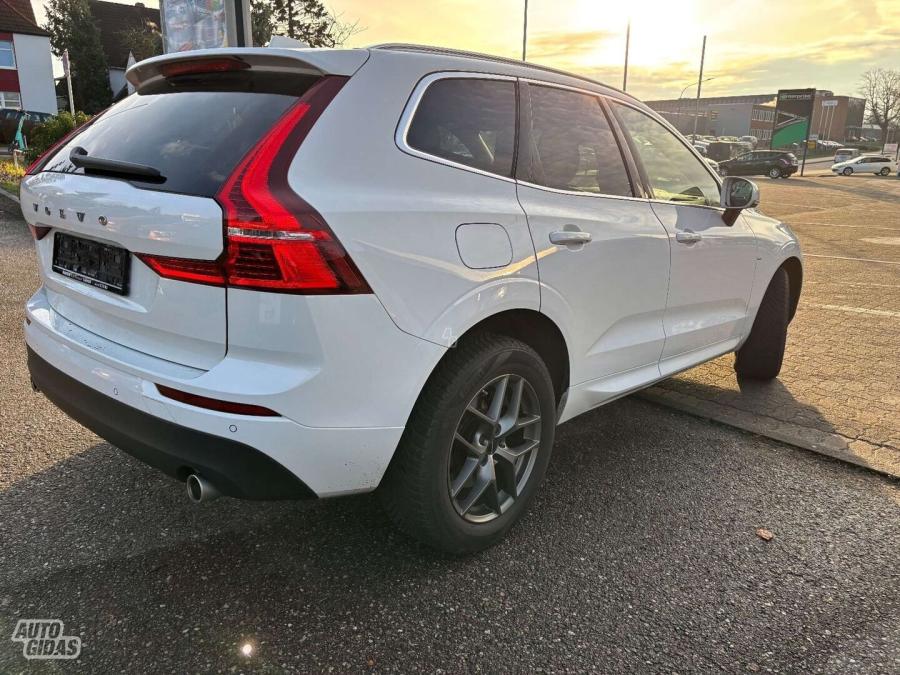 White Volvo XC60 2020 in Kaunas, with an engine capacity of 2.00 L and mileage of 89 thousand km for 32800 €, photo 3 on AUTOMOTO.COM.LV
