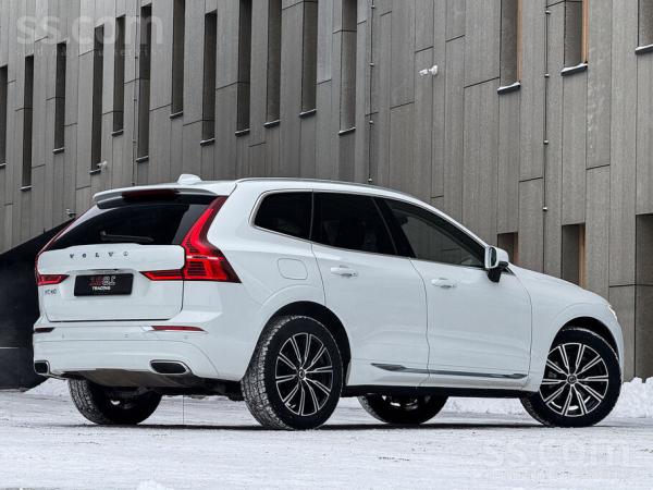 White Volvo XC60 2020 in Riga, with an engine capacity of 2.00 L and mileage of 54 thousand km for 29800 €, photo 3 on AUTOMOTO.COM.LV