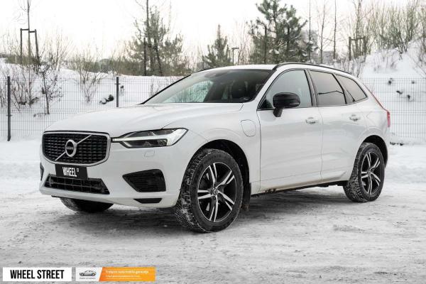 White Volvo XC60 2020 in Vilnius, with an engine capacity of 1.97 L and mileage of 136 thousand km for 28450 €, photo 1 on AUTOMOTO.COM.LV