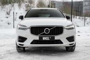 White Volvo XC60 2020 in Vilnius, with an engine capacity of 1.97 L and mileage of 136 thousand km for 28450 €, photo 10 on AUTOMOTO.COM.LV