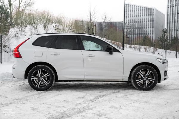 Balts Volvo XC60 2020 Viļņa, ar dzinēja tilpumu 2.00 L un nobraukumu 136 tūkst. km par 28450 €, foto 7 vietnē AUTOMOTO.COM.LV