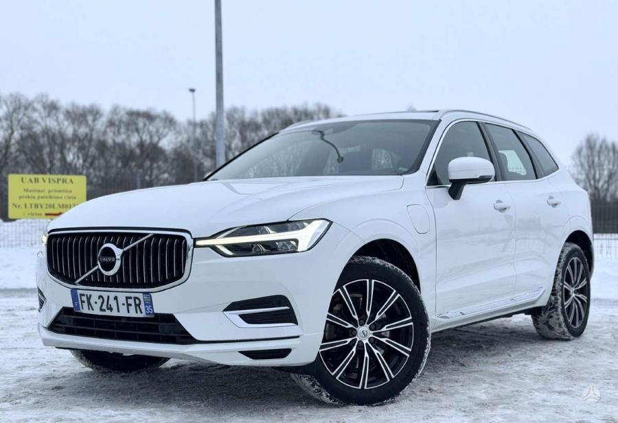 White Volvo XC60 2020 in Taurage, with an engine capacity of 1.97 L and mileage of 190 thousand km for 20800 €, photo 1 on AUTOMOTO.COM.LV