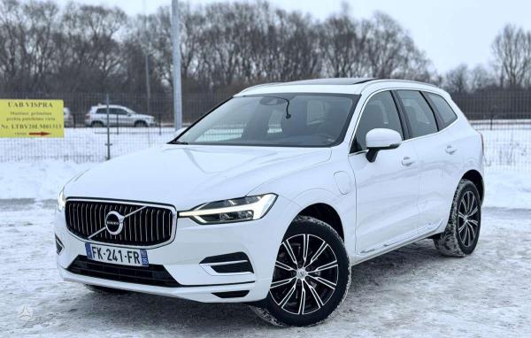 White Volvo XC60 2020 in Taurage, with an engine capacity of 1.97 L and mileage of 190 thousand km for 20800 €, photo 5 on AUTOMOTO.COM.LV