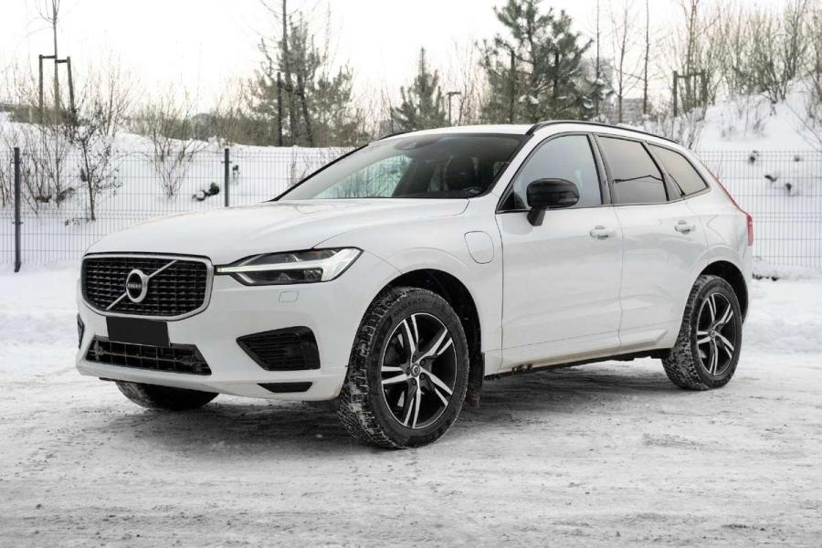 Balts Volvo XC60 2020 Viļņa, ar dzinēja tilpumu 1.97 L un nobraukumu 137 tūkst. km par 28450 €, foto 1 vietnē AUTOMOTO.COM.LV