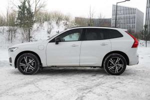 Balts Volvo XC60 2020 Viļņa, ar dzinēja tilpumu 1.97 L un nobraukumu 137 tūkst. km par 28450 €, foto 2 vietnē AUTOMOTO.COM.LV