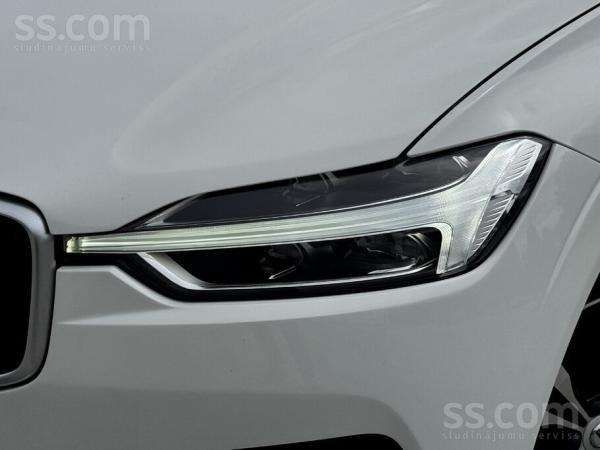 White Volvo XC60 2020 in Jelgava, with an engine capacity of 2.00 L and mileage of 44 thousand km for 26800 €, photo 4 on AUTOMOTO.COM.LV
