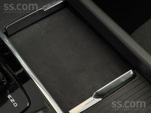 Balts Volvo XC60 2020 Jelgava, ar dzinēja tilpumu 2.00 L un nobraukumu 44 tūkst. km par 26800 €, foto 27 vietnē AUTOMOTO.COM.LV