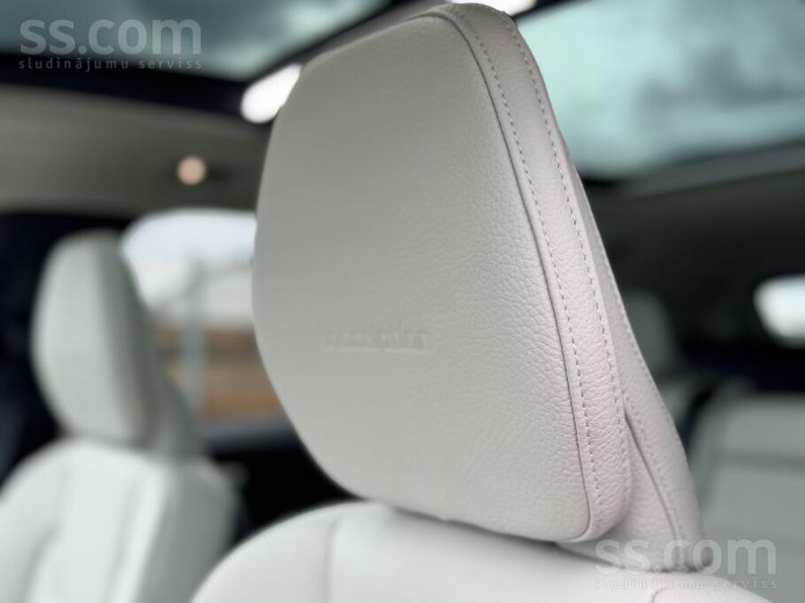 Balts Volvo XC60 2020 Rīga, ar dzinēja tilpumu 2.00 L un nobraukumu 207 tūkst. km par 23995 €, foto 18 vietnē AUTOMOTO.COM.LV