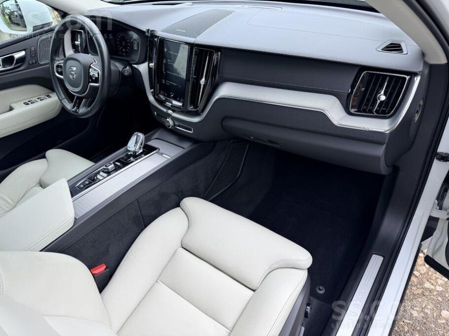 Balts Volvo XC60 2020 Rīga, ar dzinēja tilpumu 2.00 L un nobraukumu 207 tūkst. km par 23995 €, foto 34 vietnē AUTOMOTO.COM.LV