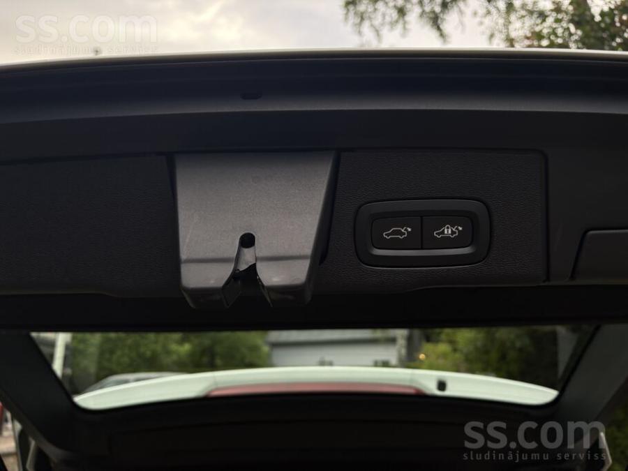 Белый Вольво ХС60 2020 в Юрмала, объемом двигателя 2.00 л и пробегом 83 тыс. км за 29900 €, фото 9 на AUTOMOTO.COM.LV