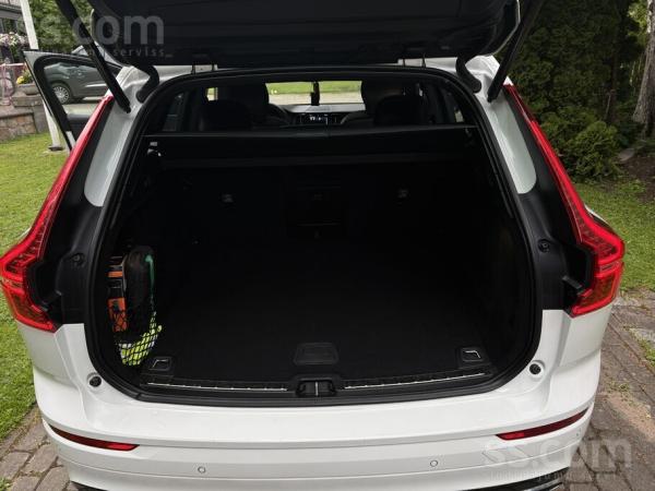 Balts Volvo XC60 2020 Jūrmala, ar dzinēja tilpumu 2.00 L un nobraukumu 83 tūkst. km par 29900 €, foto 9 vietnē AUTOMOTO.COM.LV