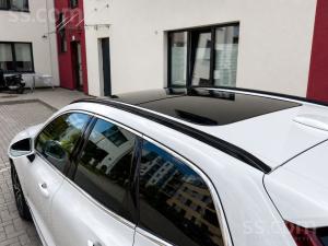 White Volvo XC60 2020 in Riga, with an engine capacity of 2.00 L and mileage of 130 thousand km for 21900 €, photo 7 on AUTOMOTO.COM.LV