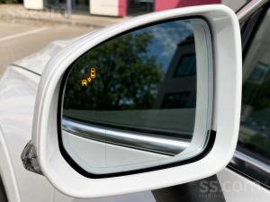 White Volvo XC60 2020 in Riga, with an engine capacity of 2.00 L and mileage of 130 thousand km for 21900 €, photo 8 on AUTOMOTO.COM.LV