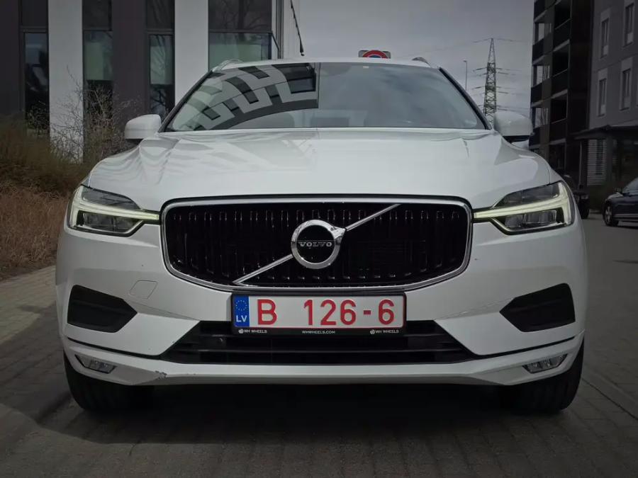 White Volvo XC60 2020 in Riga, with an engine capacity of 2.00 L and mileage of 223 thousand km for 19300 €, photo 3 on AUTOMOTO.COM.LV
