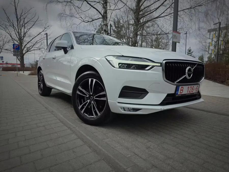White Volvo XC60 2020 in Riga, with an engine capacity of 2.00 L and mileage of 223 thousand km for 19300 €, photo 4 on AUTOMOTO.COM.LV