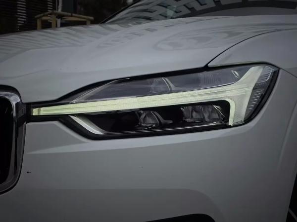 Balts Volvo XC60 2020 Rīga, ar dzinēja tilpumu 2.00 L un nobraukumu 223 tūkst. km par 19300 €, foto 7 vietnē AUTOMOTO.COM.LV