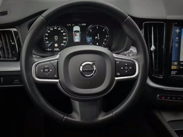 Balts Volvo XC60 2020 Rīga, ar dzinēja tilpumu 2.00 L un nobraukumu 223 tūkst. km par 19300 €, foto 9 vietnē AUTOMOTO.COM.LV