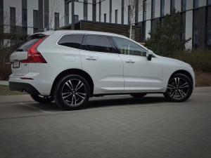 White Volvo XC60 2020 in Riga, with an engine capacity of 2.00 L and mileage of 223 thousand km for 19300 €, photo 27 on AUTOMOTO.COM.LV
