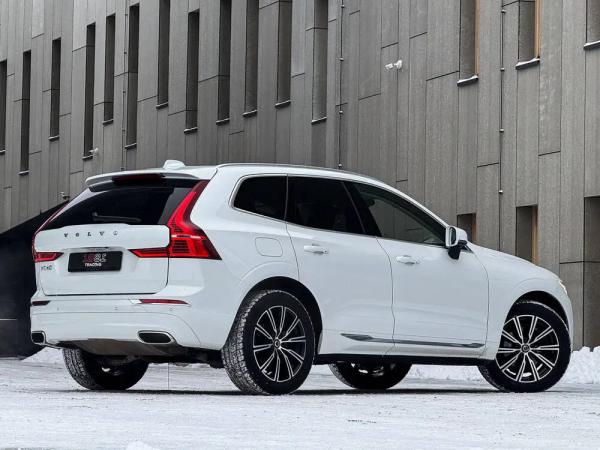 Balts Volvo XC60 2020 Rīga, ar dzinēja tilpumu 2.00 L un nobraukumu 54 tūkst. km par 21200 €, foto 3 vietnē AUTOMOTO.COM.LV