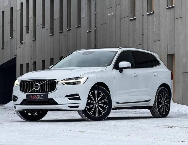 Balts Volvo XC60 2020 Rīga, ar dzinēja tilpumu 2.00 L un nobraukumu 54 tūkst. km par 21200 €, foto 4 vietnē AUTOMOTO.COM.LV
