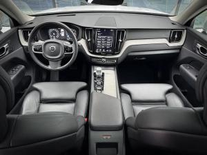Balts Volvo XC60 2020 Rīga, ar dzinēja tilpumu 2.00 L un nobraukumu 54 tūkst. km par 21200 €, foto 9 vietnē AUTOMOTO.COM.LV