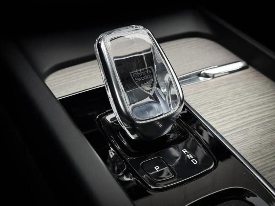 Balts Volvo XC60 2020 Rīga, ar dzinēja tilpumu 2.00 L un nobraukumu 54 tūkst. km par 21200 €, foto 14 vietnē AUTOMOTO.COM.LV