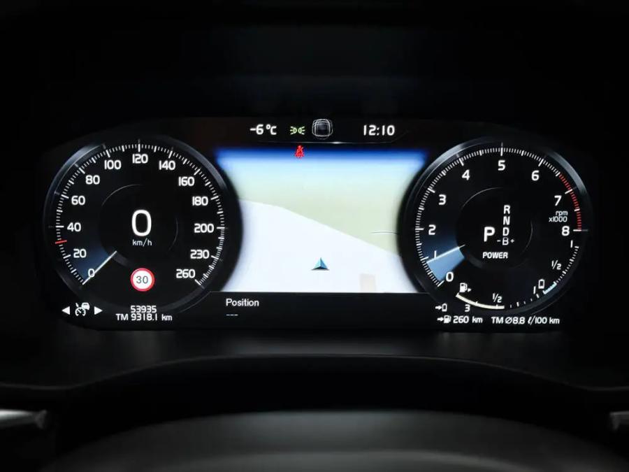 Balts Volvo XC60 2020 Rīga, ar dzinēja tilpumu 2.00 L un nobraukumu 54 tūkst. km par 21200 €, foto 21 vietnē AUTOMOTO.COM.LV