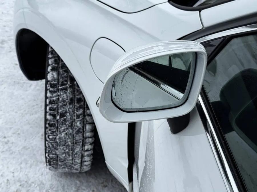Balts Volvo XC60 2020 Rīga, ar dzinēja tilpumu 2.00 L un nobraukumu 54 tūkst. km par 21200 €, foto 28 vietnē AUTOMOTO.COM.LV