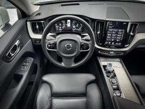 Balts Volvo XC60 2020 Rīga, ar dzinēja tilpumu 2.00 L un nobraukumu 54 tūkst. km par 21200 €, foto 33 vietnē AUTOMOTO.COM.LV