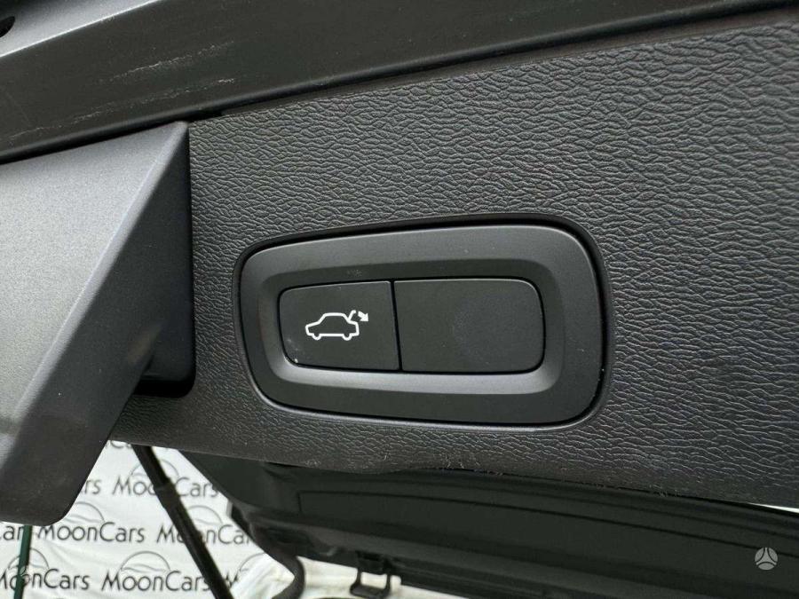 Balts Volvo XC60 2020 Viļņa, ar dzinēja tilpumu 1.97 L un nobraukumu 238 tūkst. km par 19000 €, foto 18 vietnē AUTOMOTO.COM.LV
