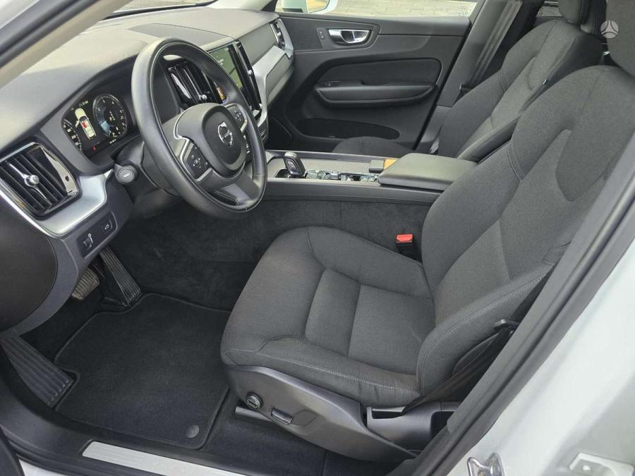 Balts Volvo XC60 2020 Panevēža, ar dzinēja tilpumu 1.97 L un nobraukumu 47 tūkst. km par 24999 €, foto 17 vietnē AUTOMOTO.COM.LV