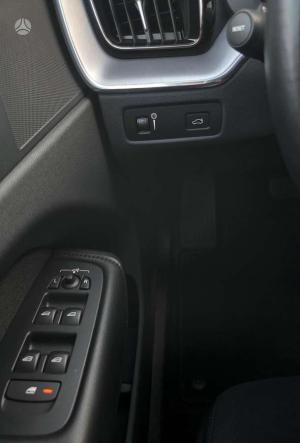 Balts Volvo XC60 2020 Panevēža, ar dzinēja tilpumu 1.97 L un nobraukumu 47 tūkst. km par 24999 €, foto 29 vietnē AUTOMOTO.COM.LV