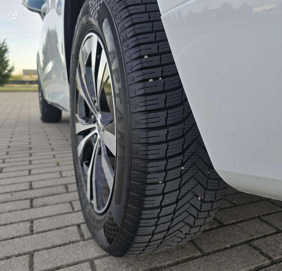 Balts Volvo XC60 2020 Panevēža, ar dzinēja tilpumu 1.97 L un nobraukumu 47 tūkst. km par 24999 €, foto 32 vietnē AUTOMOTO.COM.LV
