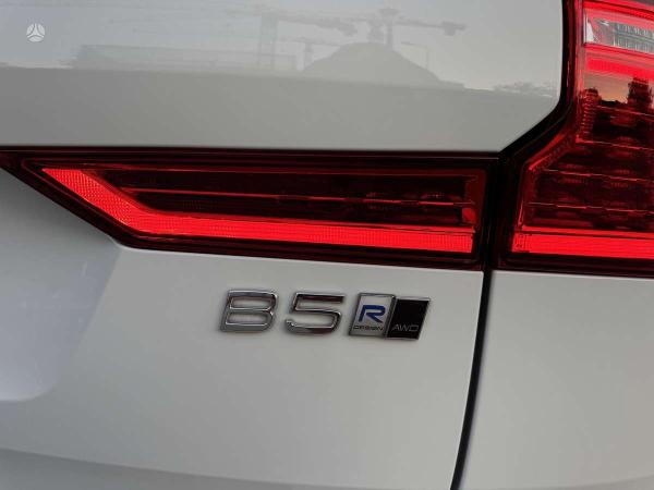 Balts Volvo XC60 2020 Viļņa, ar dzinēja tilpumu 1.97 L un nobraukumu 215 tūkst. km par 24650 €, foto 3 vietnē AUTOMOTO.COM.LV