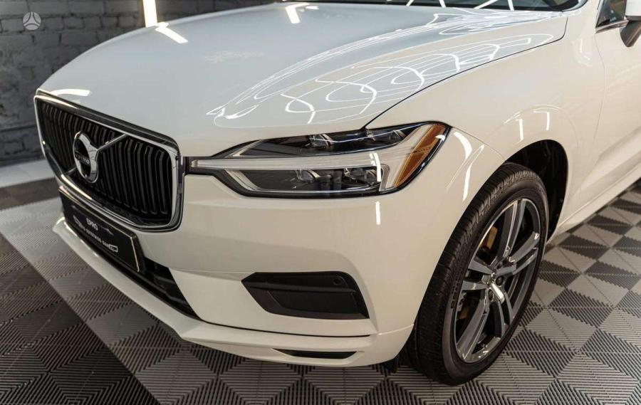 White Volvo XC60 2020 in Vilnius, with an engine capacity of 1.97 L and mileage of 75 thousand km for 26000 €, photo 1 on AUTOMOTO.COM.LV