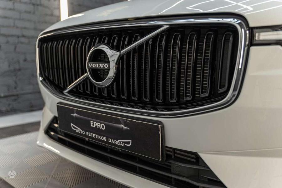 White Volvo XC60 2020 in Vilnius, with an engine capacity of 1.97 L and mileage of 75 thousand km for 26000 €, photo 6 on AUTOMOTO.COM.LV