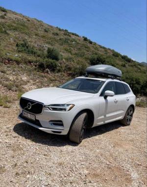 White Volvo XC60 2020 in Vilnius, with an engine capacity of 1.97 L and mileage of 75 thousand km for 26000 €, photo 11 on AUTOMOTO.COM.LV