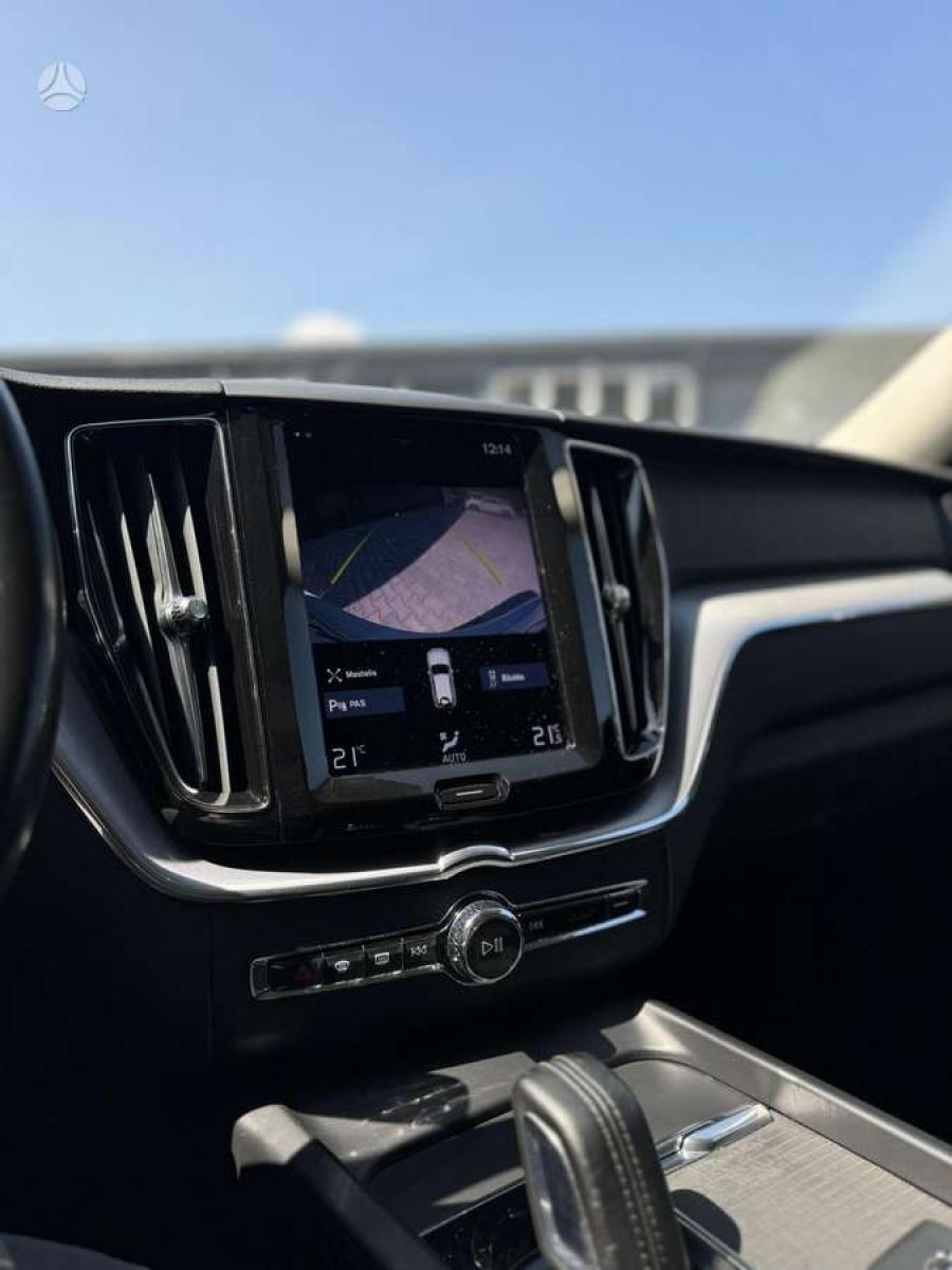 Balts Volvo XC60 2020 Kauņa, ar dzinēja tilpumu 1.97 L un nobraukumu 197 tūkst. km par 21499 €, foto 10 vietnē AUTOMOTO.COM.LV