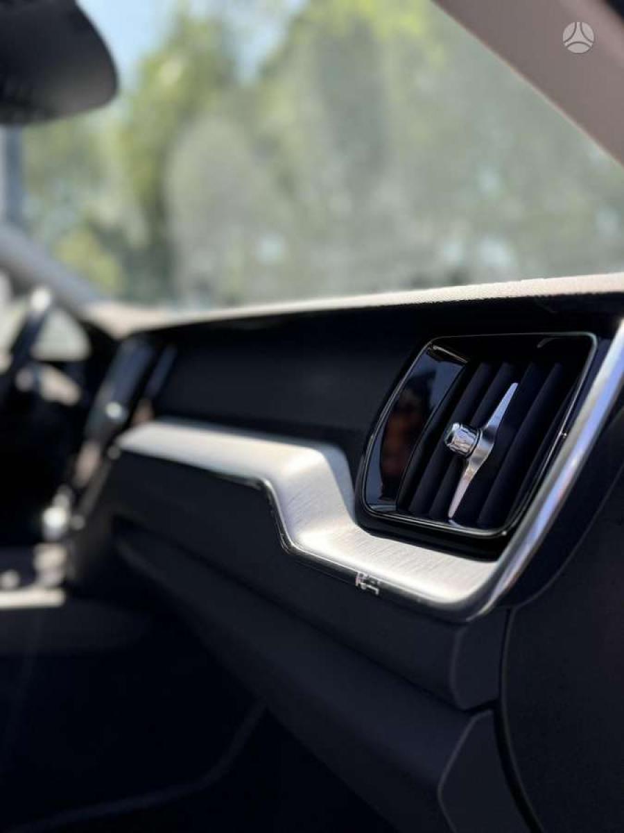 Balts Volvo XC60 2020 Kauņa, ar dzinēja tilpumu 1.97 L un nobraukumu 197 tūkst. km par 21499 €, foto 13 vietnē AUTOMOTO.COM.LV
