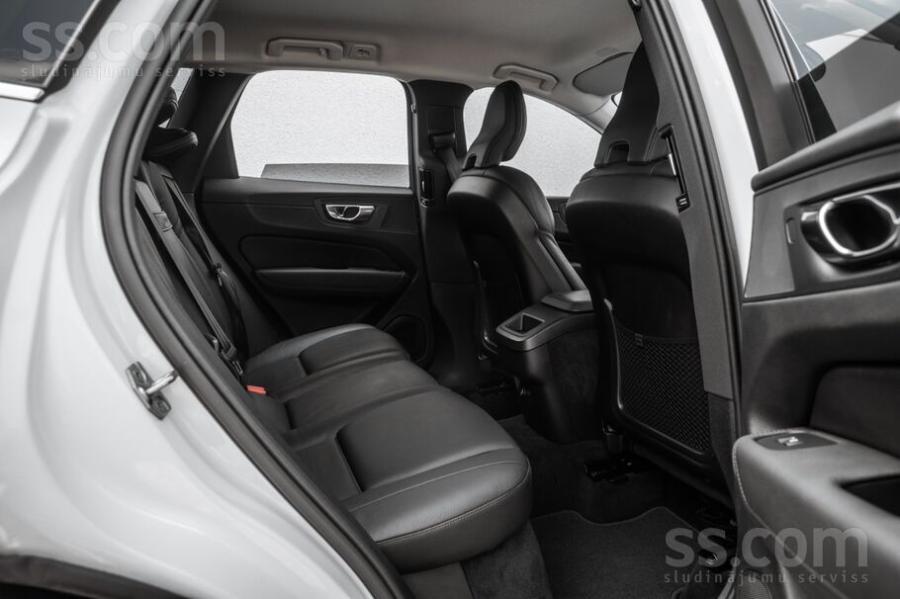 White Volvo XC60 2020 in Riga, with an engine capacity of 2.00 L and mileage of 0 thousand km for 18990 €, photo 14 on AUTOMOTO.COM.LV