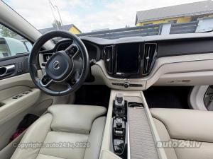 White Volvo XC60 2020 in Parnu, with an engine capacity of 2.00 L and mileage of 160 thousand km for 24999 €, photo 12 on AUTOMOTO.COM.LV