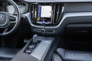 White Volvo XC60 2020 in Tukums, with an engine capacity of 2.00 L and mileage of 85 thousand km for 27800 €, photo 17 on AUTOMOTO.COM.LV