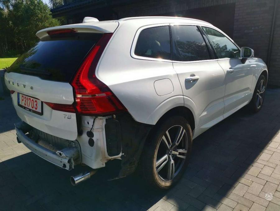Balts Volvo XC60 2020 Viļņa, ar dzinēja tilpumu 2.00 L un nobraukumu 116 tūkst. km par 15900 €, foto 6 vietnē AUTOMOTO.COM.LV