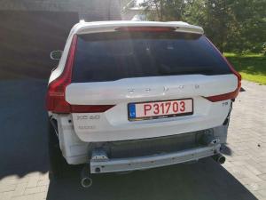 Balts Volvo XC60 2020 Viļņa, ar dzinēja tilpumu 2.00 L un nobraukumu 116 tūkst. km par 15900 €, foto 7 vietnē AUTOMOTO.COM.LV