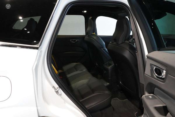 Balts Volvo XC60 2021 Viļņa, ar dzinēja tilpumu 1.97 L un nobraukumu 174 tūkst. km par 36900 €, foto 11 vietnē AUTOMOTO.COM.LV
