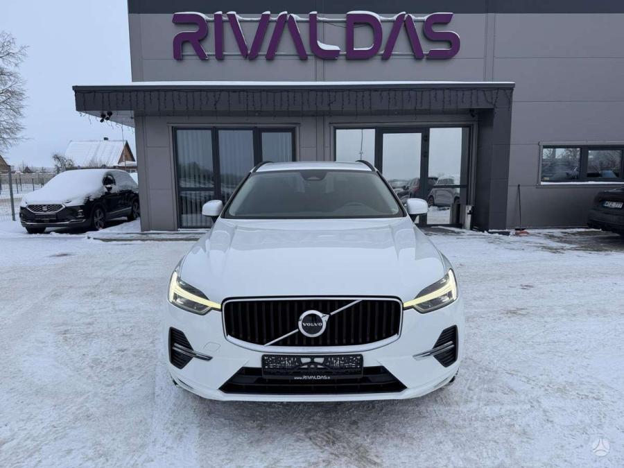 White Volvo XC60 2021 in Siauliai, with an engine capacity of 1.97 L and mileage of 205 thousand km for 26500 €, photo 1 on AUTOMOTO.COM.LV