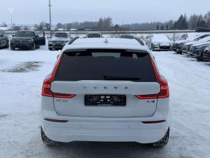 White Volvo XC60 2021 in Siauliai, with an engine capacity of 1.97 L and mileage of 205 thousand km for 26500 €, photo 8 on AUTOMOTO.COM.LV