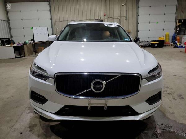 White Volvo XC60 2021 in Vilnius, with an engine capacity of 1.97 L and mileage of 91 thousand km for 16200 €, photo 2 on AUTOMOTO.COM.LV