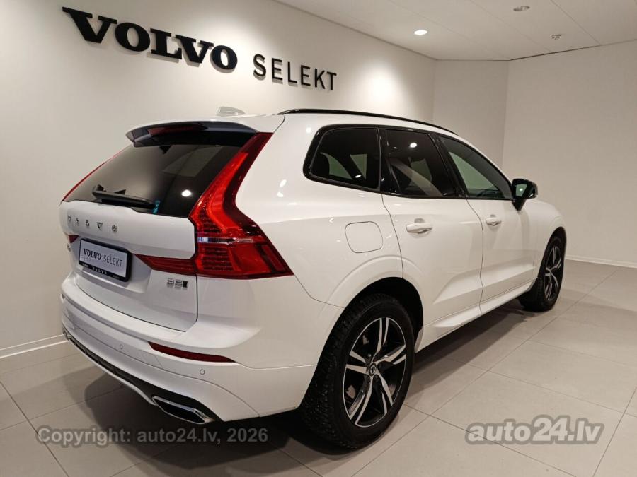 White Volvo XC60 2021 in Tallinn, with an engine capacity of 2.00 L and mileage of 96 thousand km for 32800 €, photo 3 on AUTOMOTO.COM.LV