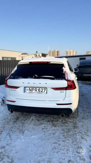 White Volvo XC60 2021 in Kedainiai, with an engine capacity of 2.00 L and mileage of 233 thousand km for 20500 €, photo 11 on AUTOMOTO.COM.LV